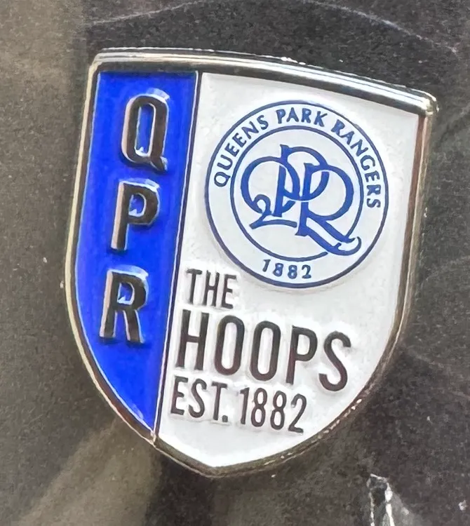QPR (England) Retro Shield Badge | Worldsoccerpins.com